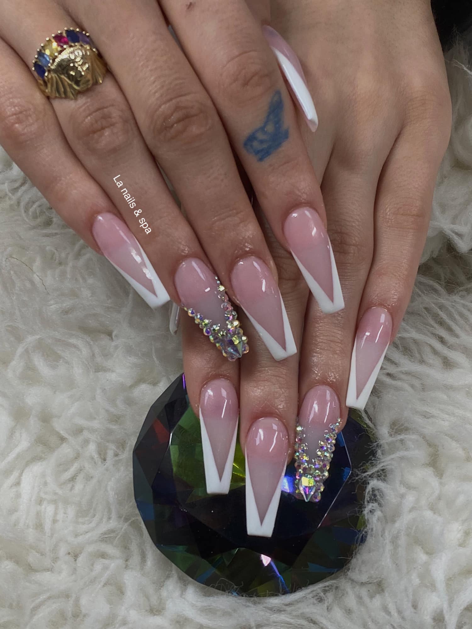 LA Nails & Spa in West Hartford
