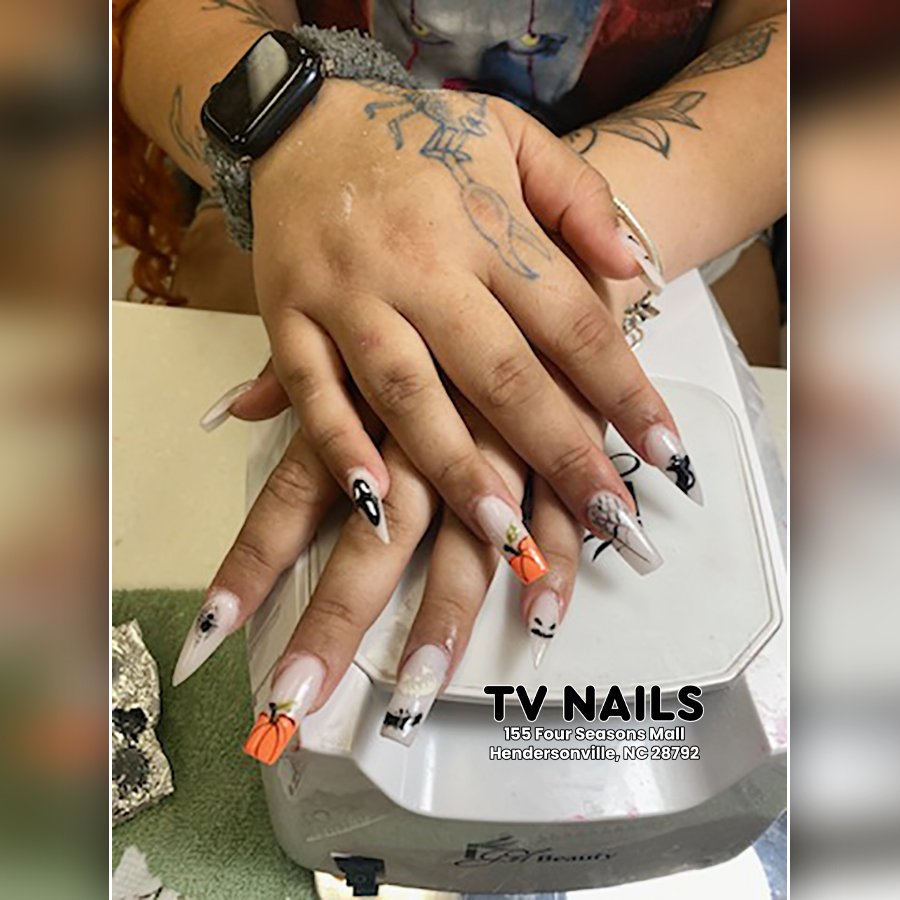 TV NAILS