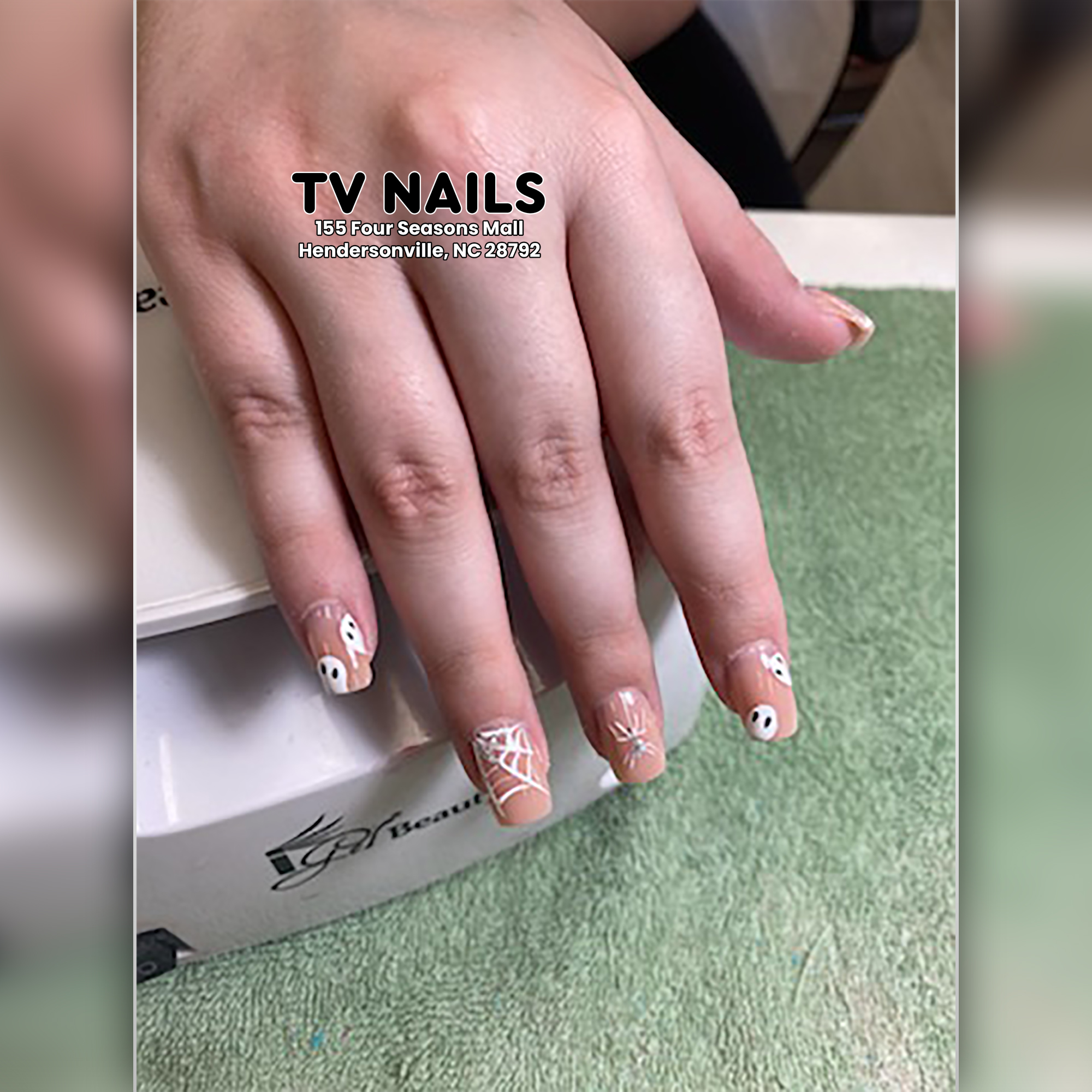 TV NAILS