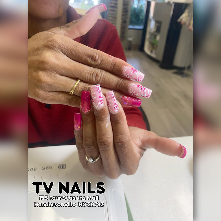TV NAILS