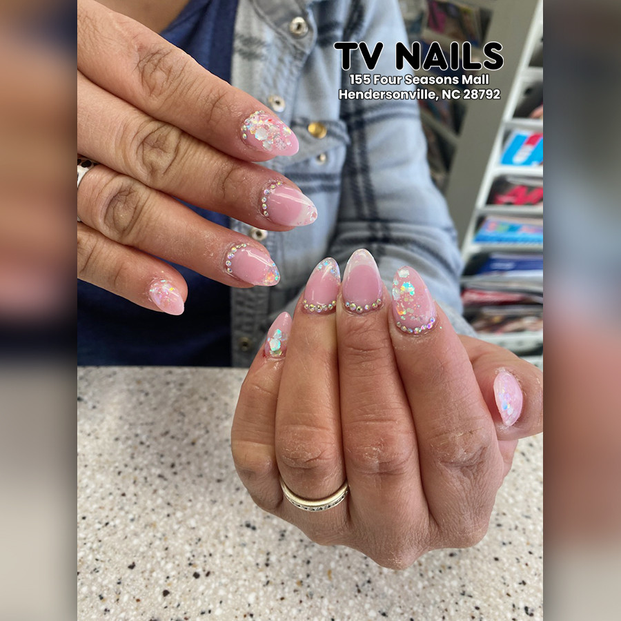 TV NAILS