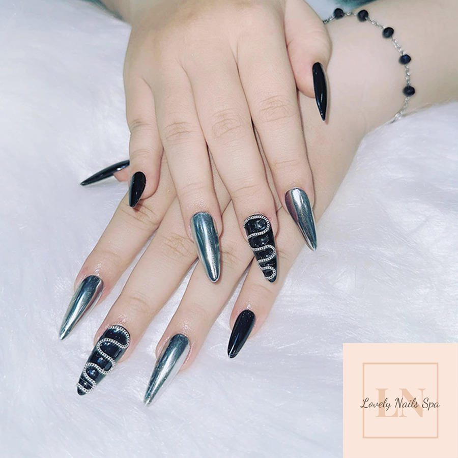 Lovely Nails Spa