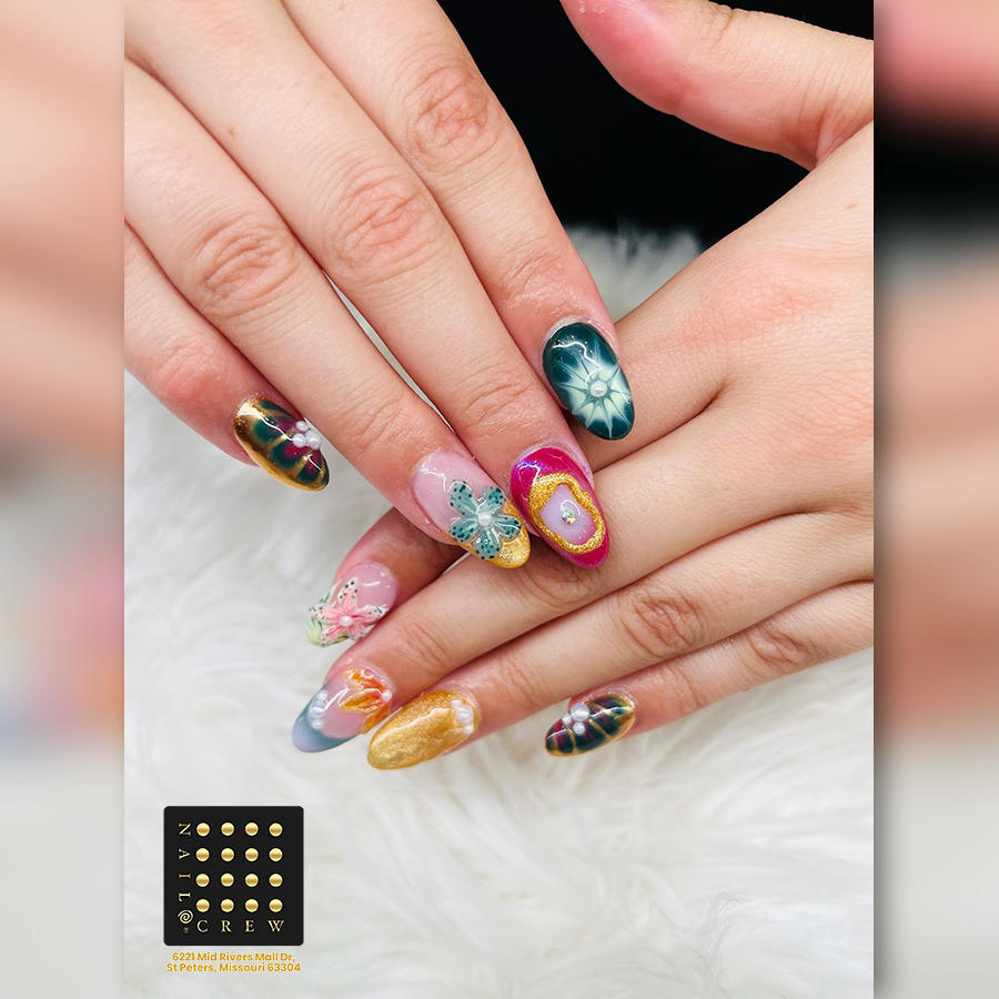 Nail Crew Lounge | St Peters, MO
