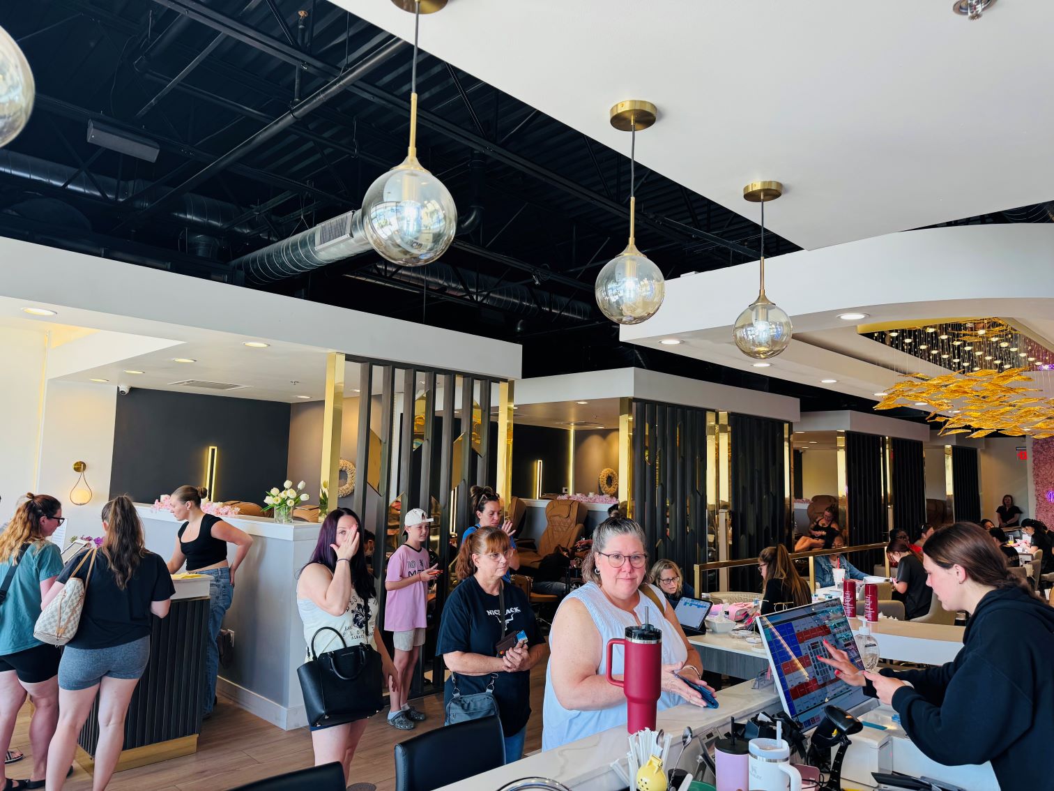 Nail Crew Lounge | St Peters, MO